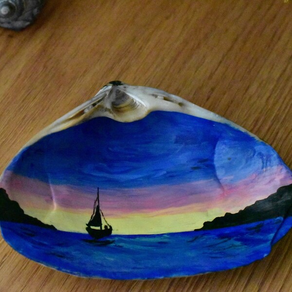Painted Clam Shell - Etsy