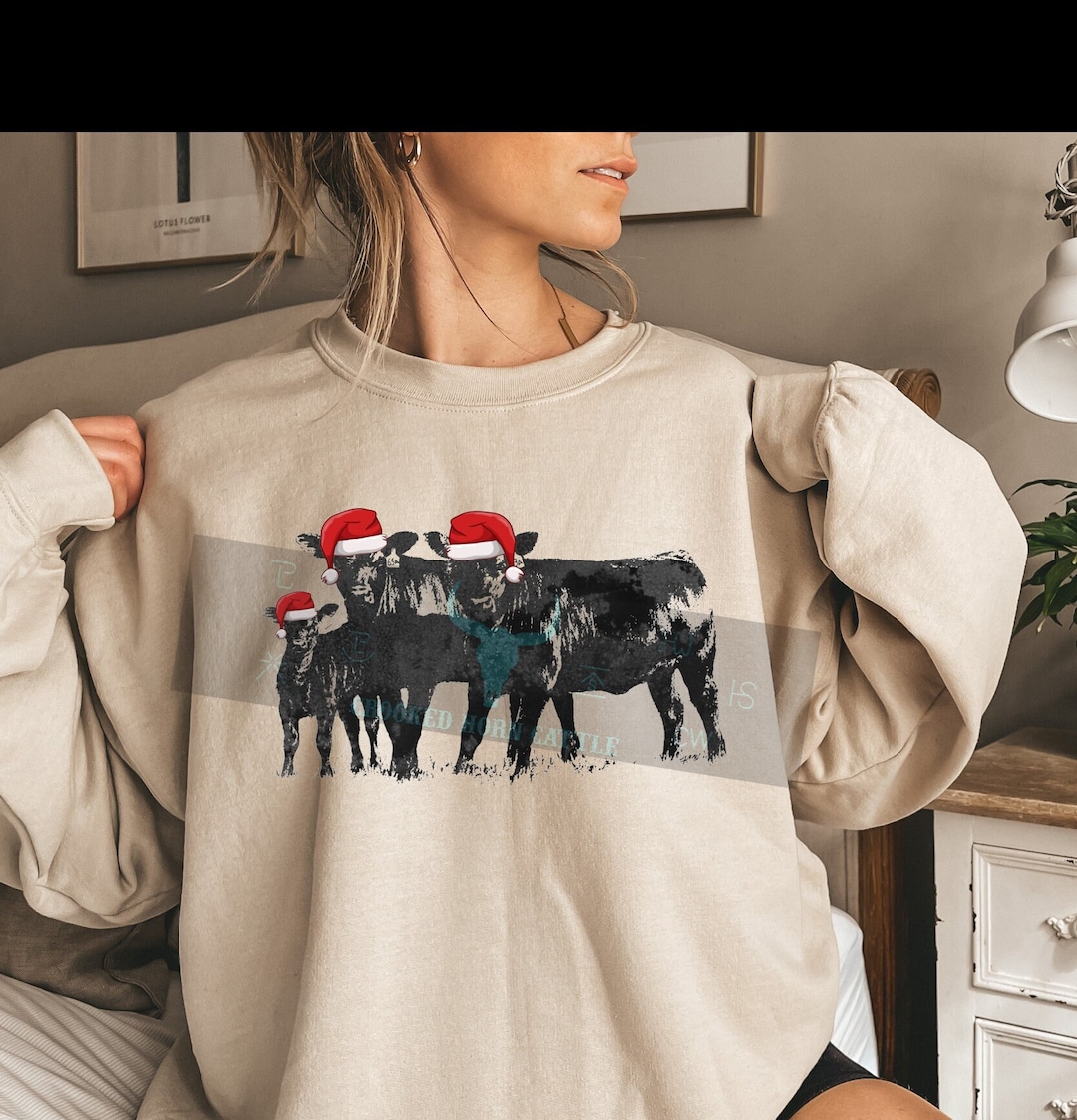 Cattle Merry Christmas Black Angus Cattle With Santa Hat. Cow Lovers ...