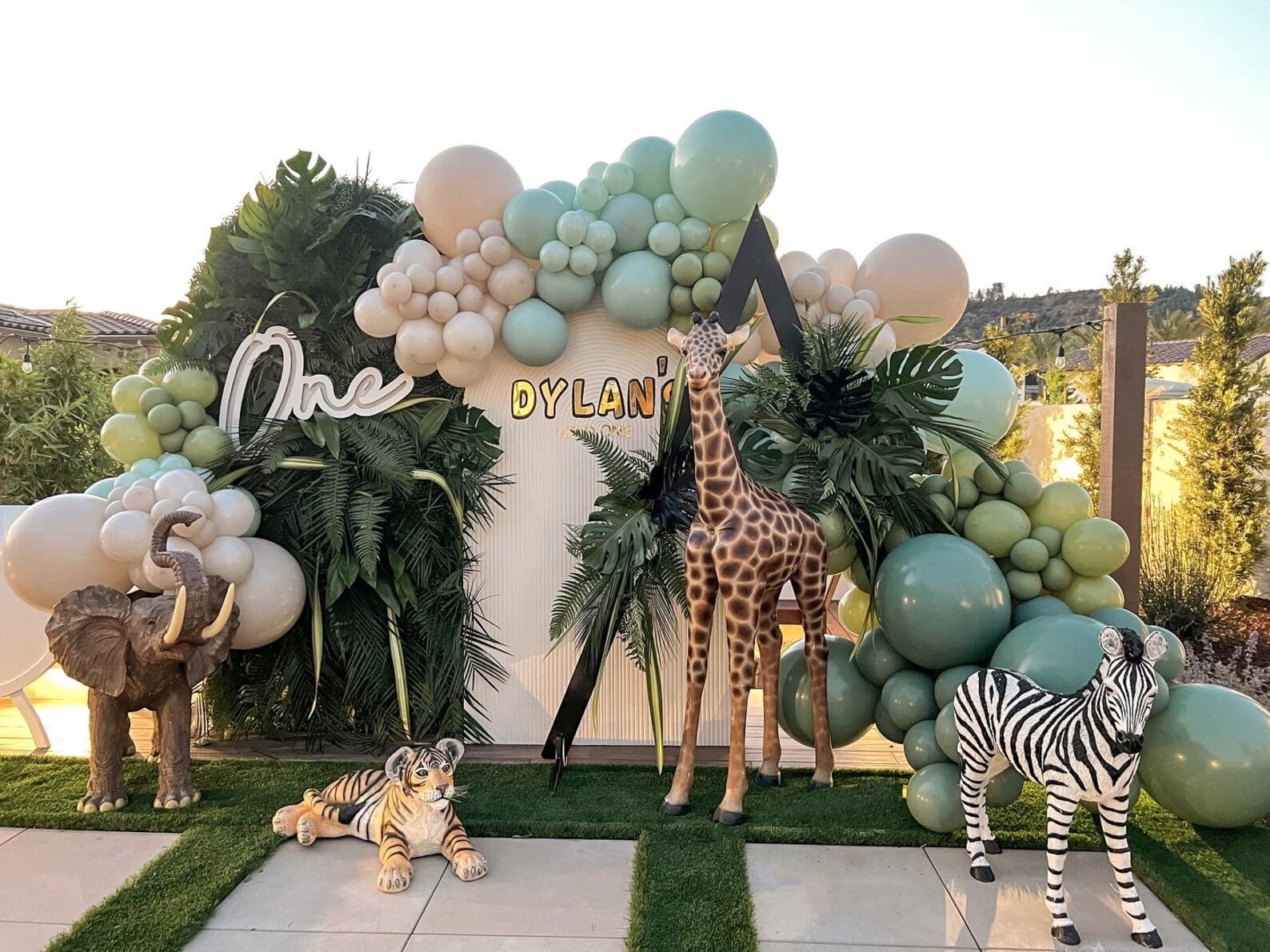 Safari Balloon Garland Kit,boho Wild One Balloon Garland, Two Wild ...