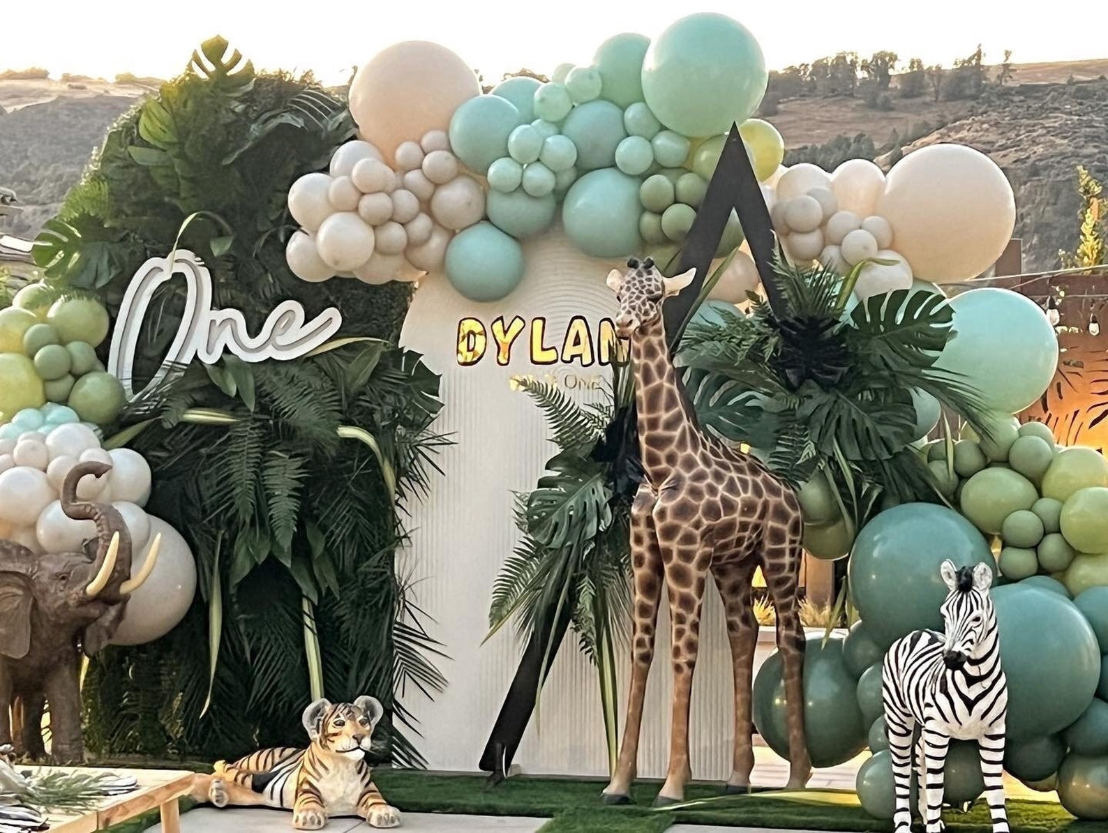 Safari Balloon Garland Kit,boho Wild One Balloon Garland, Two Wild ...