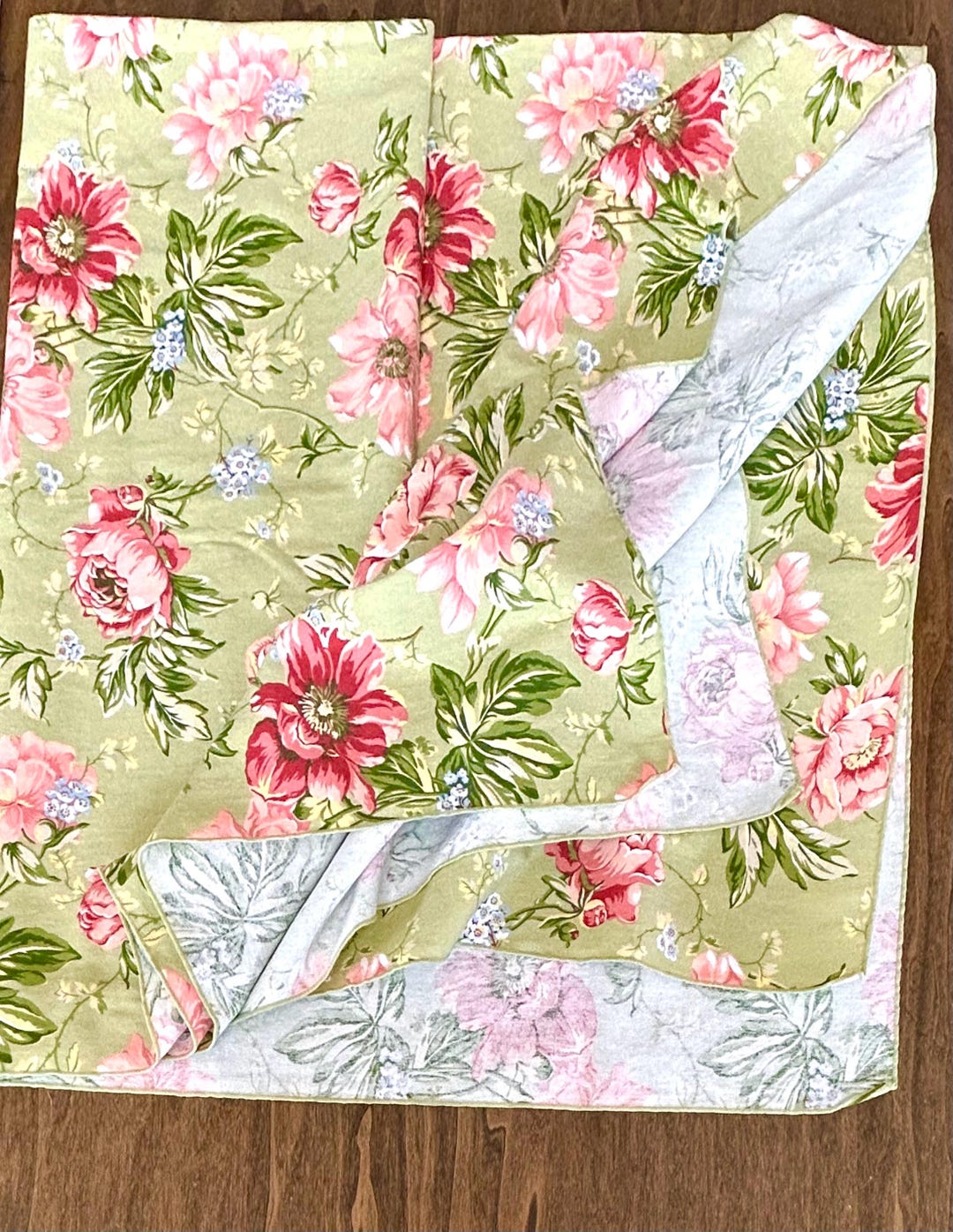 Vintage Spring Floral Green and Pink Table Linen - 60” X 80” Rectangle ...