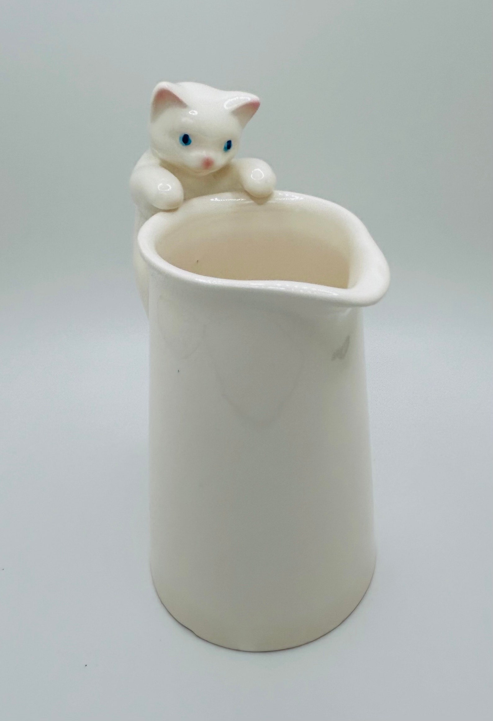 Vintage White Ceramic Hanging Kitten Creamer Cat Milk Pitcher Unique ...
