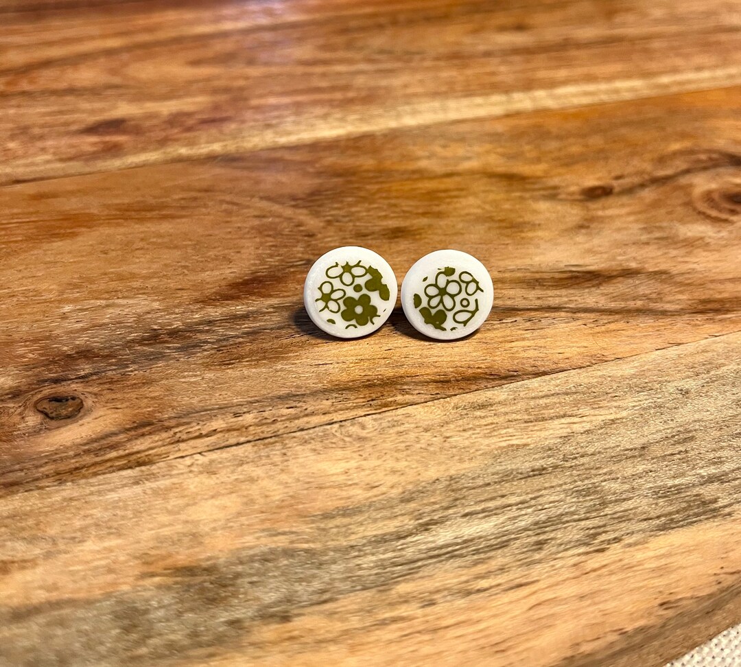 Corelle Crazy Daisy Broken Plate Earrings - Etsy