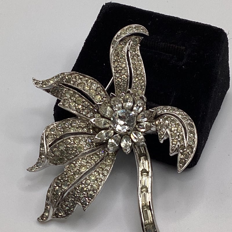 Brooches by Mazer - Etsy