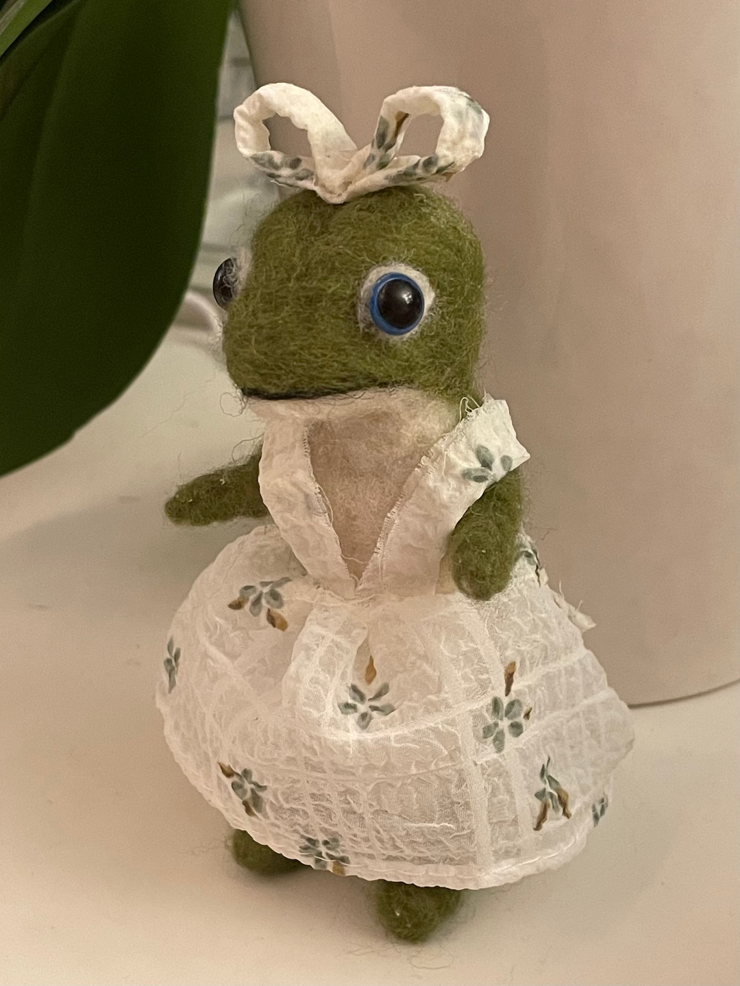 Handmade Felted Wool Frog in Dress - Etsy