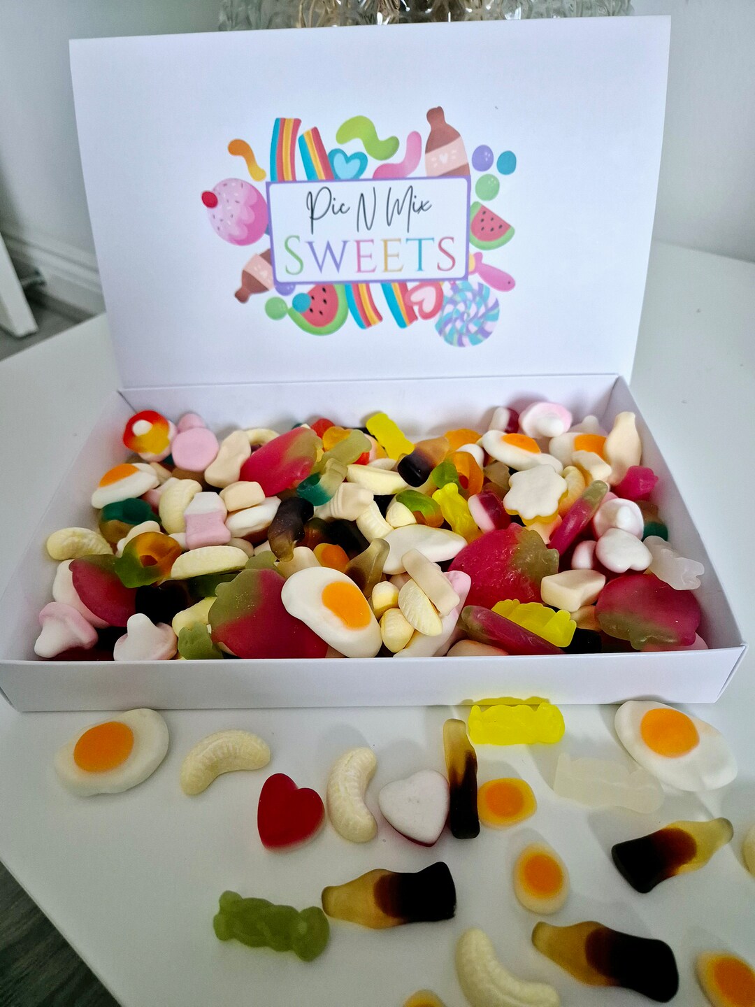 Pic N Mix - Sweet Box - Movie Night Sweets - Cinema Sweets - Sweet Gift ...