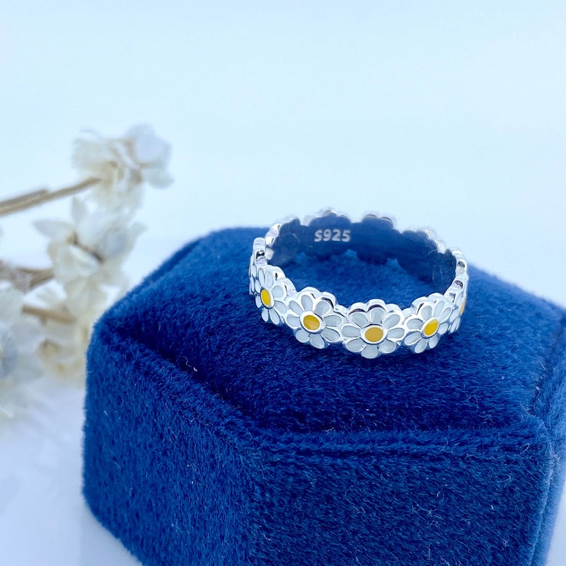 Daisy Rings - Etsy