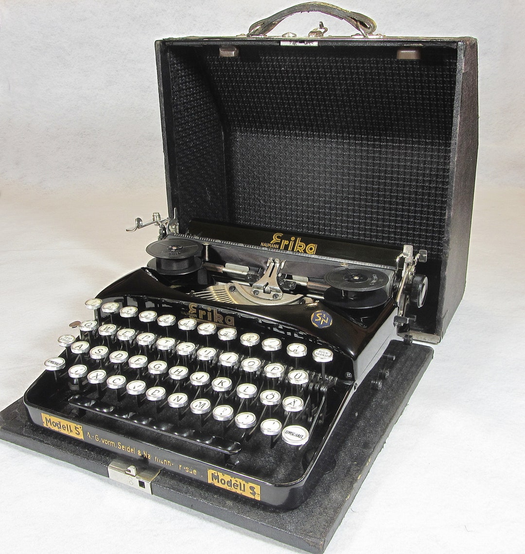 1930s Erika Model S Typewriter Vintage German Craftsmanship Timeless ...