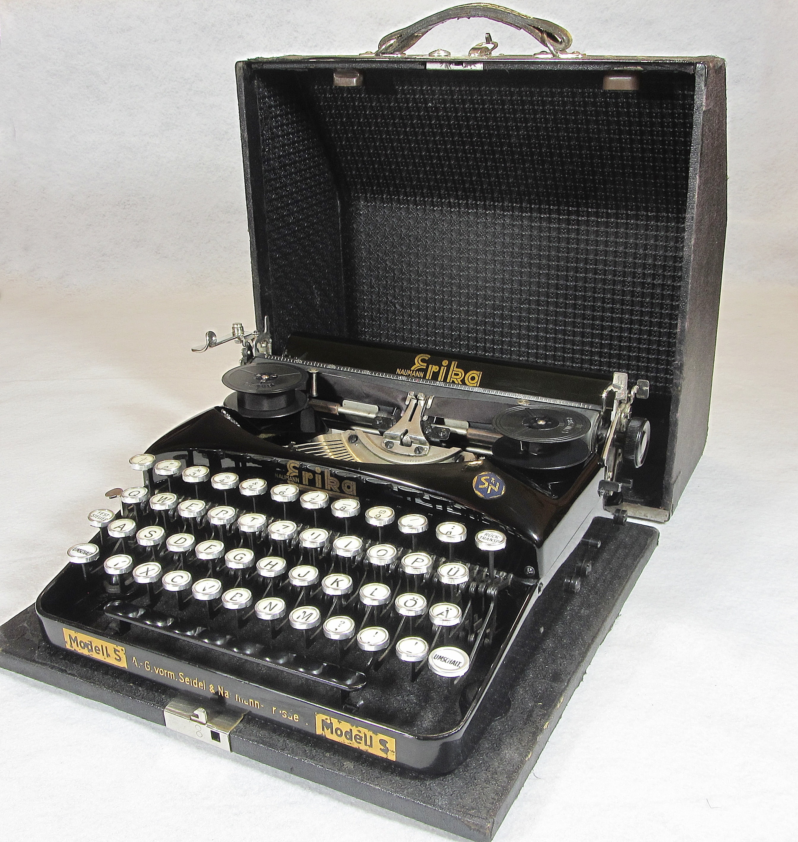 1930s Erika Model S Typewriter Vintage German Craftsmanship Timeless ...