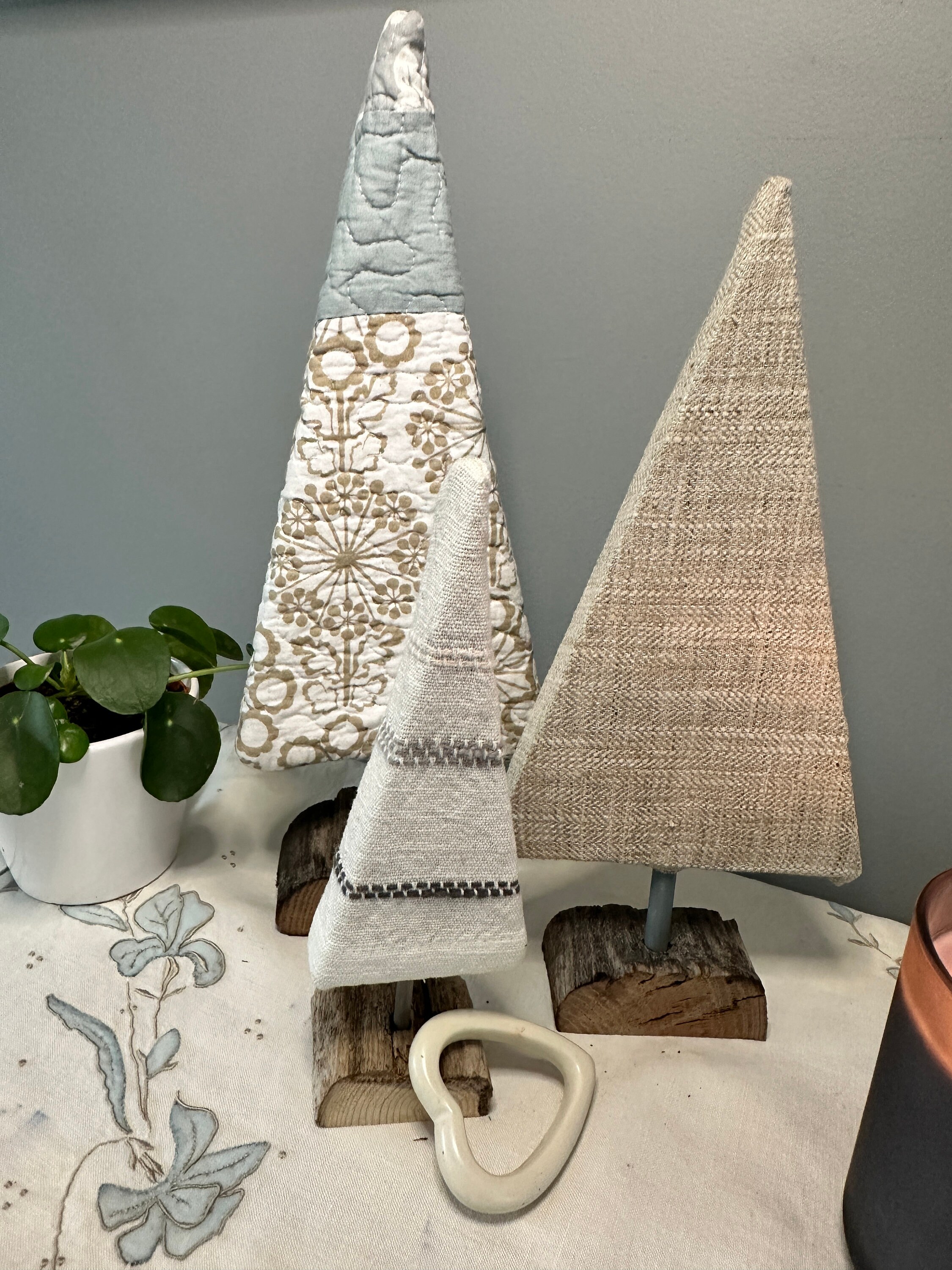 Modern Farmhouse, Fabric Trees, Farmhouse Christmas Tree, Modern Mantle ...
