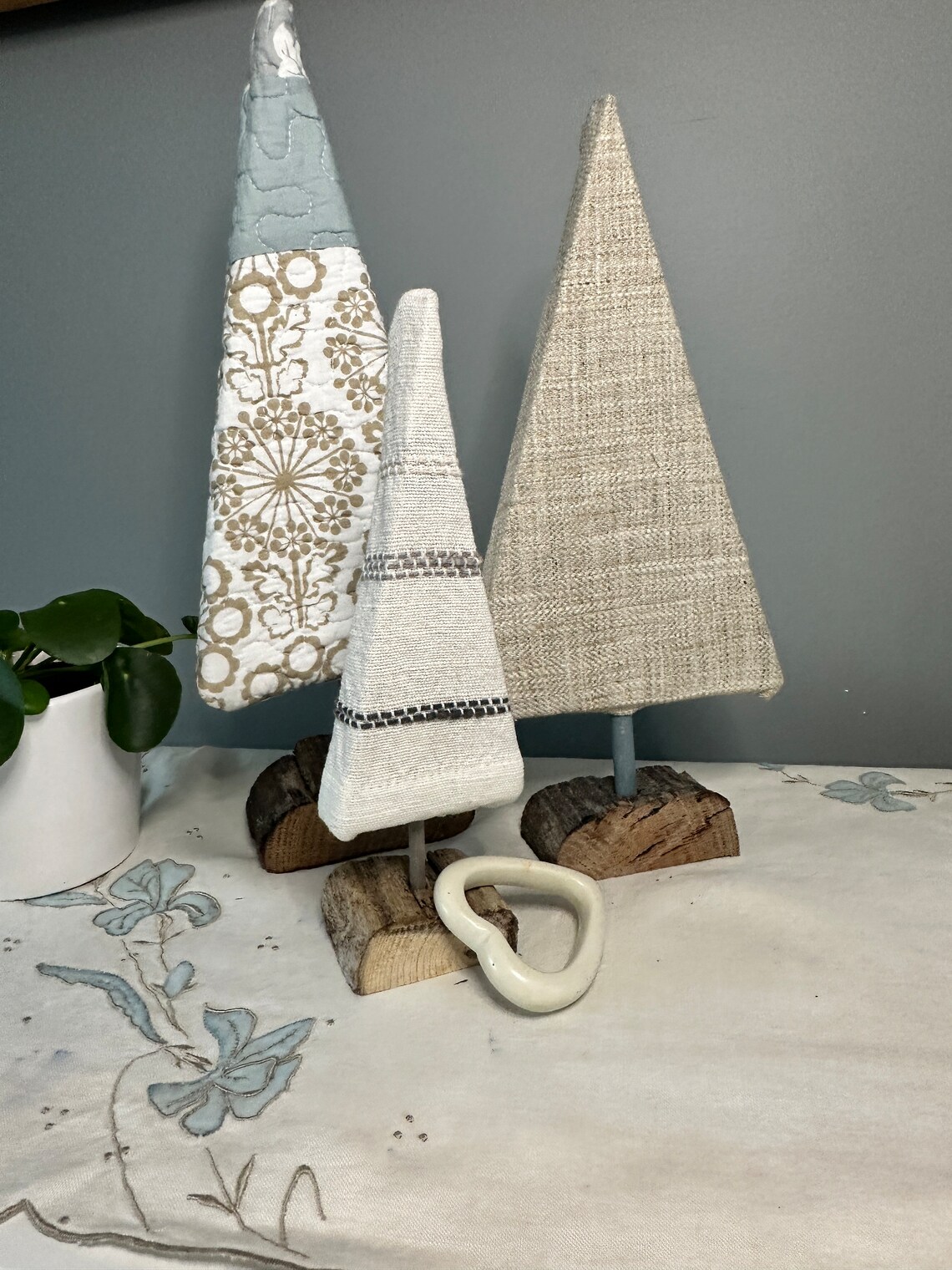 Modern Farmhouse, Fabric Trees, Farmhouse Christmas Tree, Modern Mantle ...