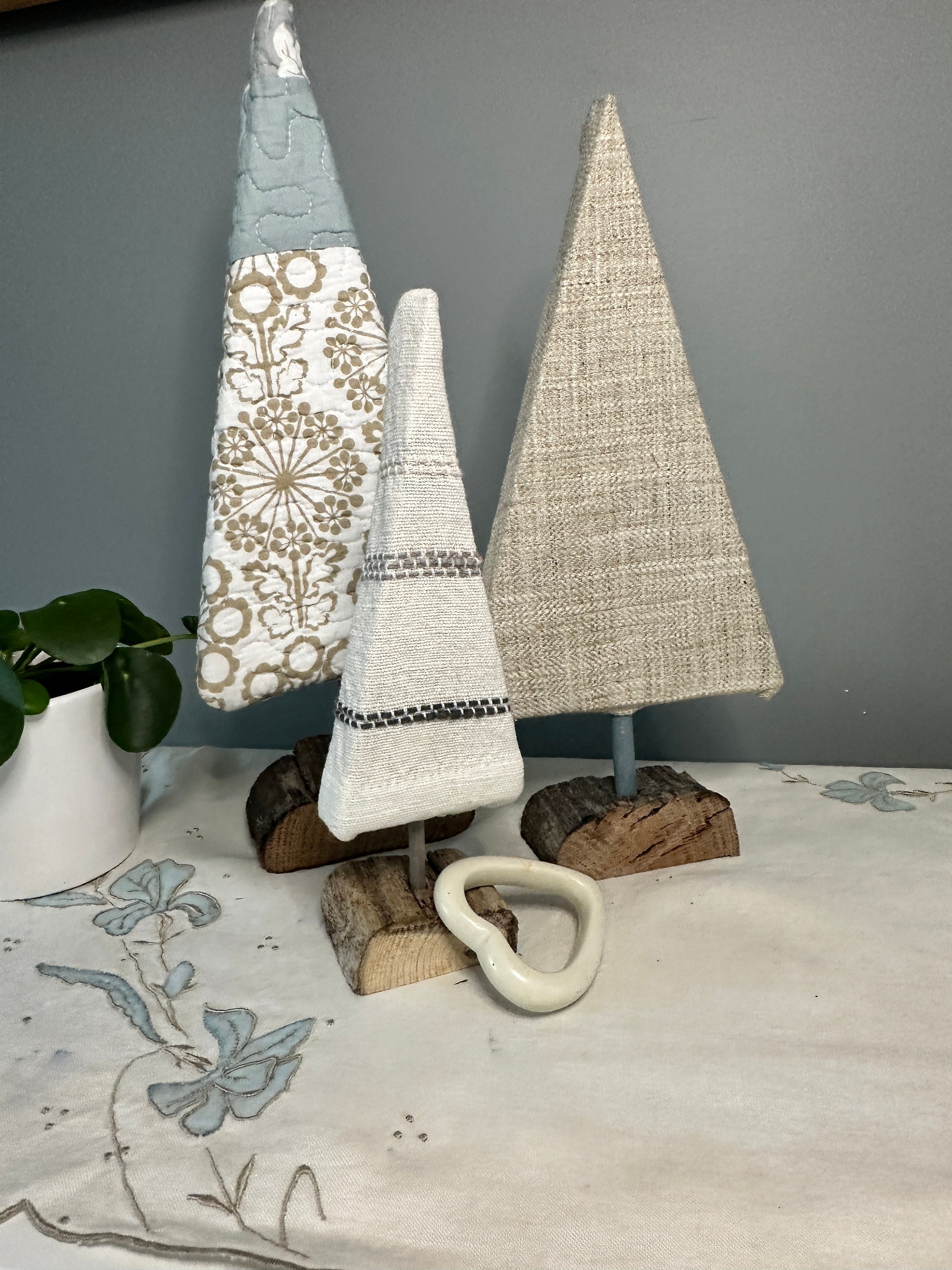 Modern Farmhouse, Fabric Trees, Farmhouse Christmas Tree, Modern Mantle ...