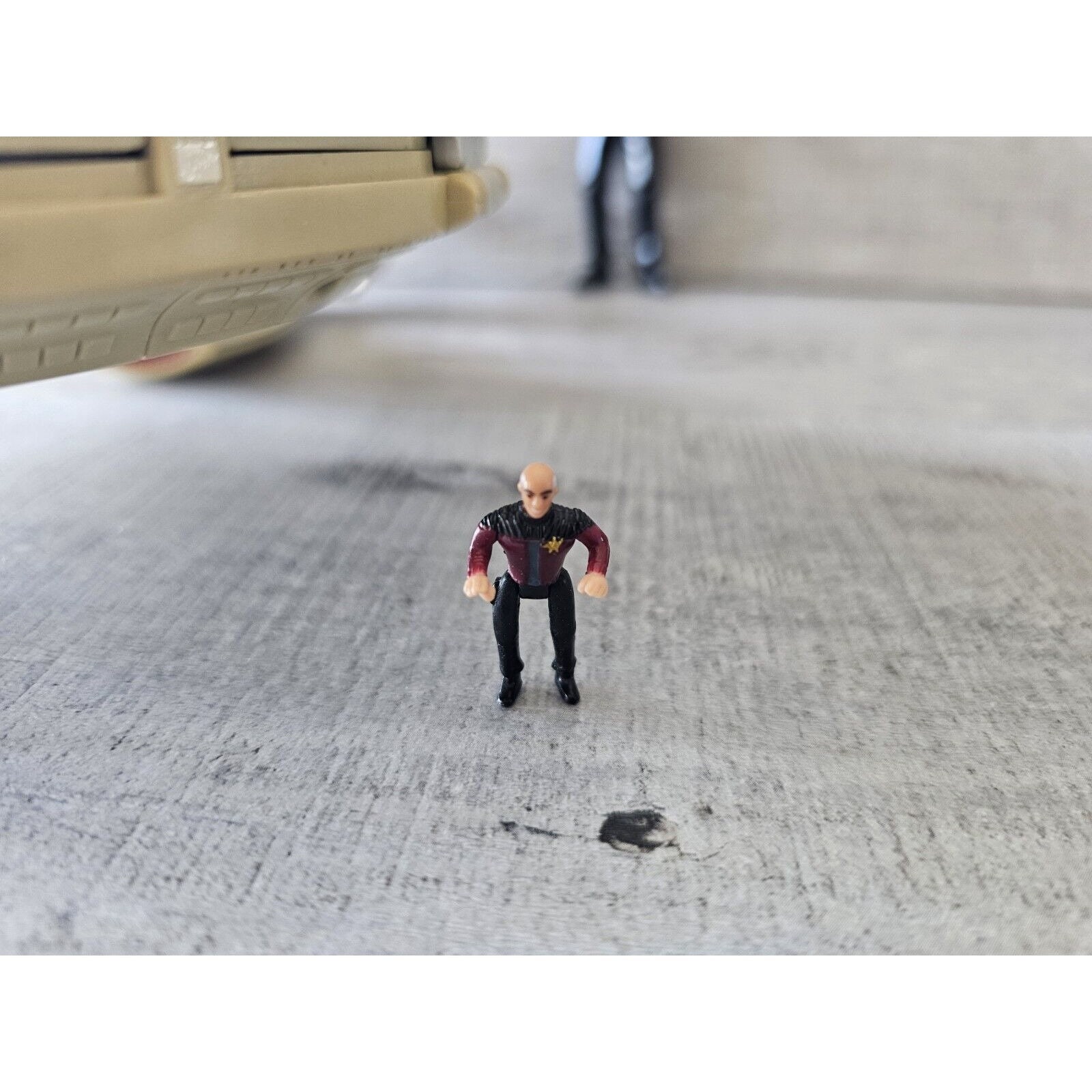 Star Trek the Next Generation USS Enterprise NCC-1701-D. Captain Picard ...
