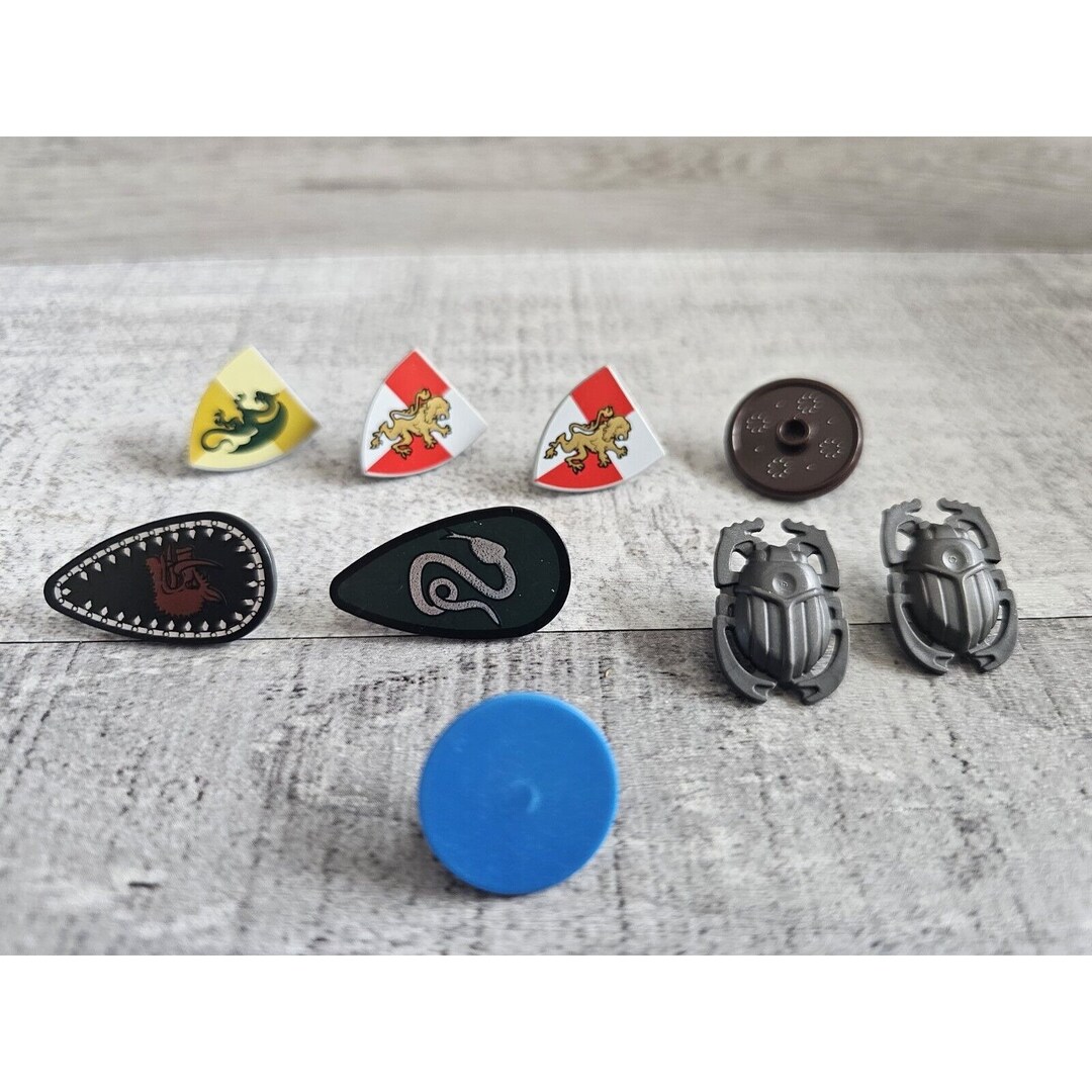 Lego Minifigure Shields LOT 9 Castle Vintage Knights Harry Potter ...