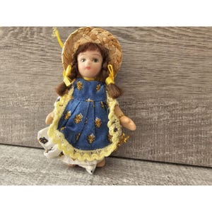 Les Poupees De Mado Porcelain Hand Painted Girl Doll 4" Bisque Diorama ...