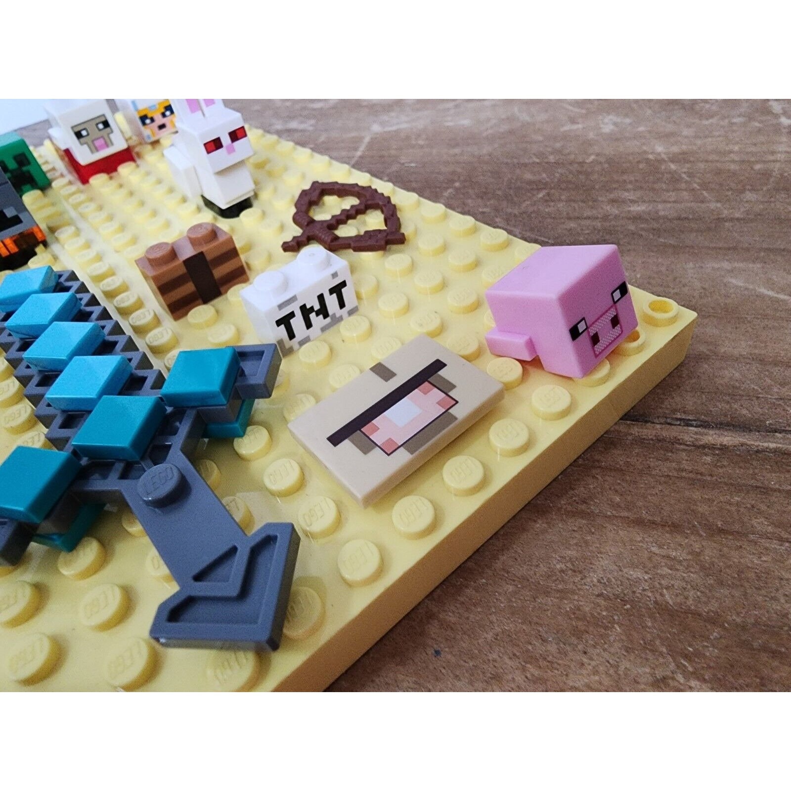 Lego Minecraft Minifigures Lot figures and Accessories CLEAN 22i - Etsy