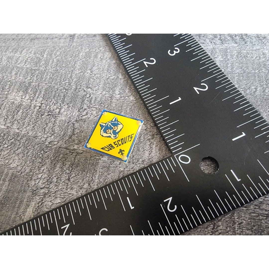 Cub Scouts BSA Lapel Pin Boy Scouts Collectible Yellow & Blue Uniform ...