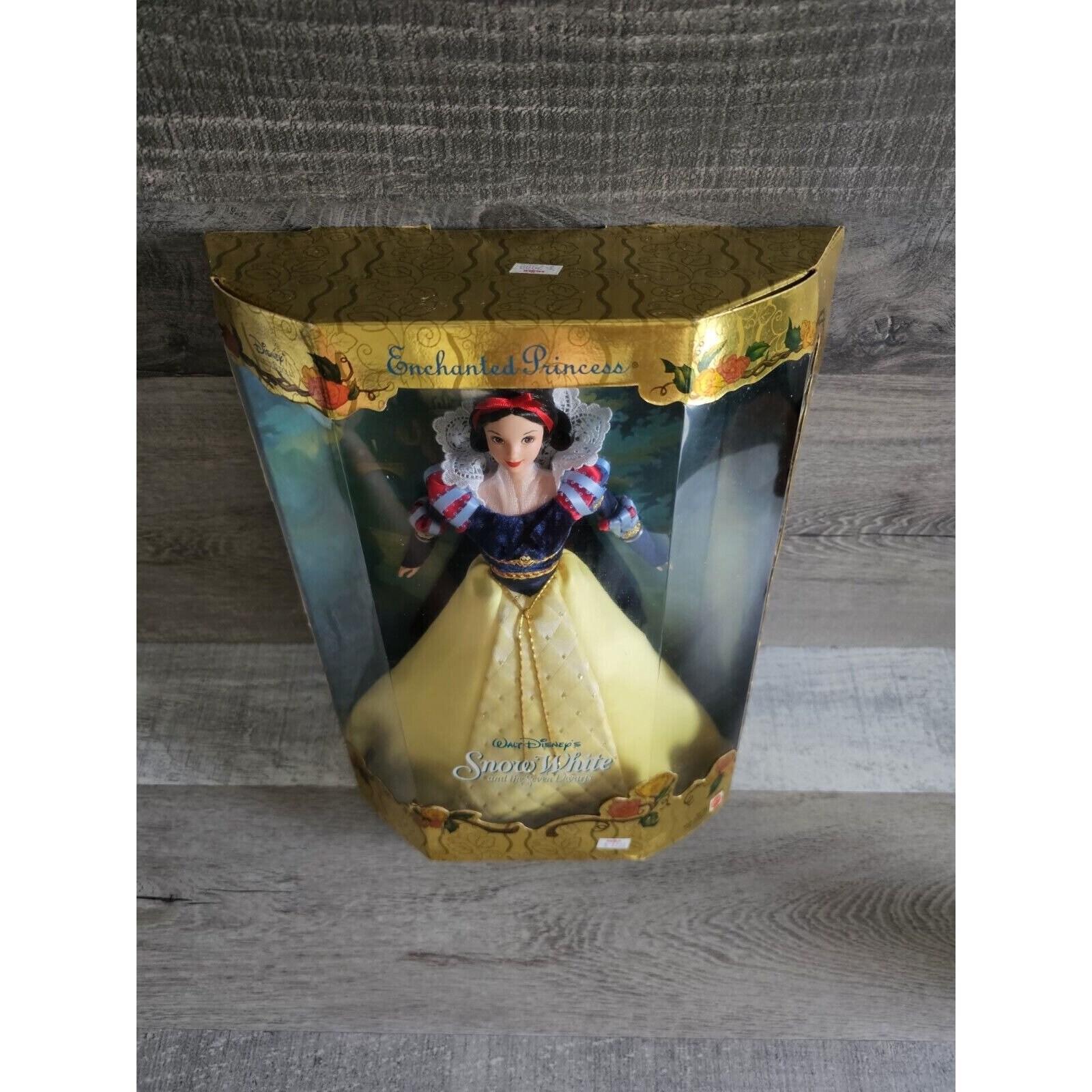 2000 Disney Snow White and the Seven Dwarfs Enchanted Princess Doll ...
