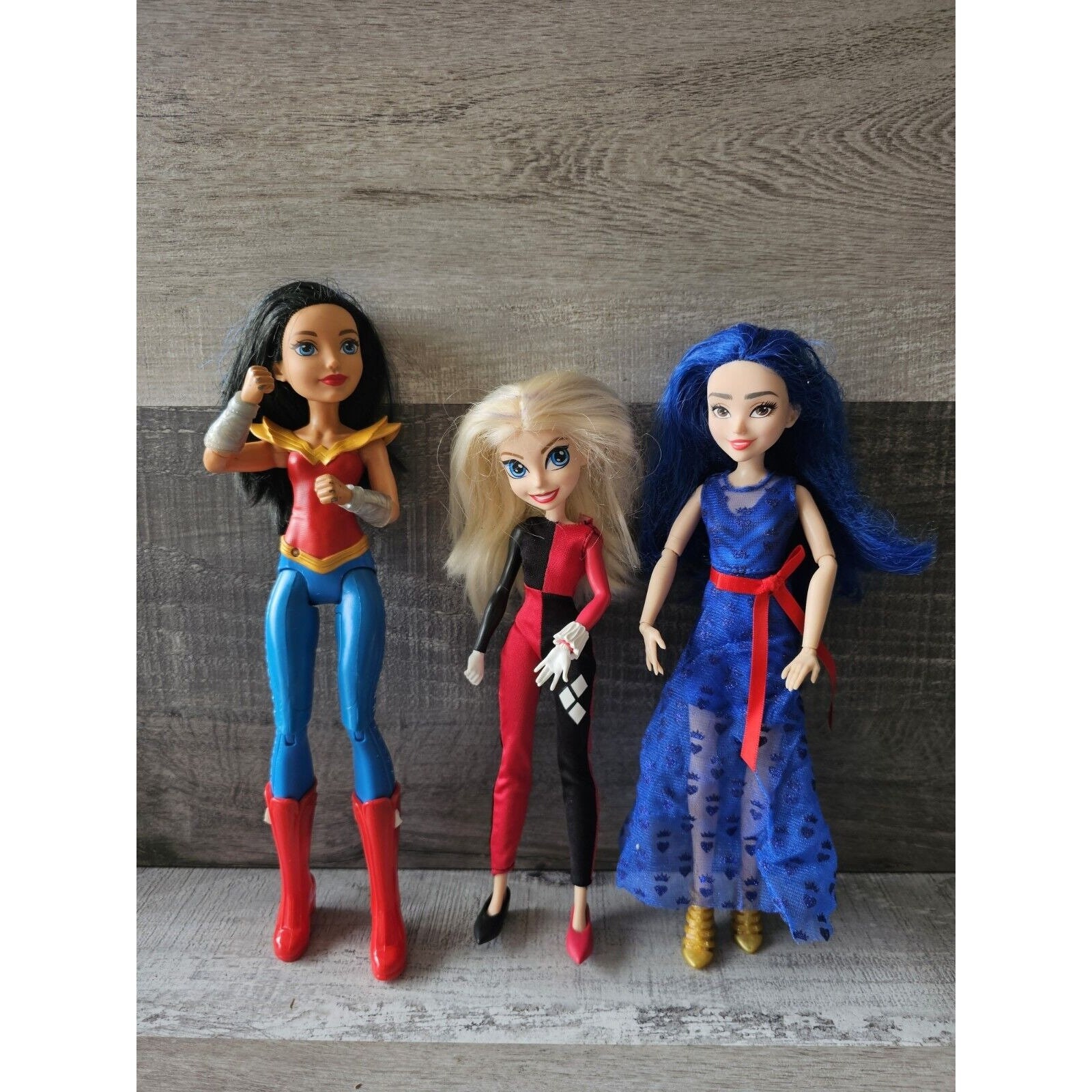 Disney Descendants Evie Doll Royal Wedding Dress Harley Quinn Wonder ...
