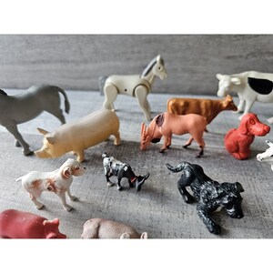 Vintage Huge Lot of Rubber Plastic Toy Farm Animals Sheep Pigs Cow Goat ...