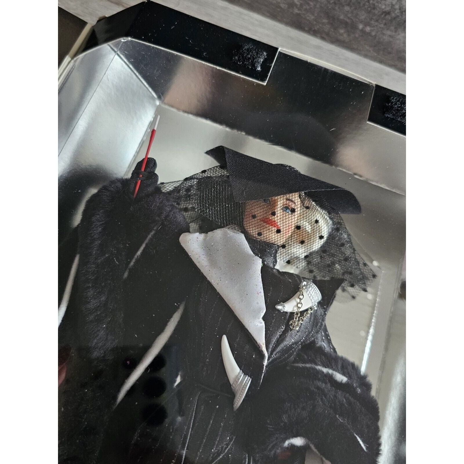 Cruella De Vil Barbie Power in Pinstripes Great Villains 1996 Mattel ...