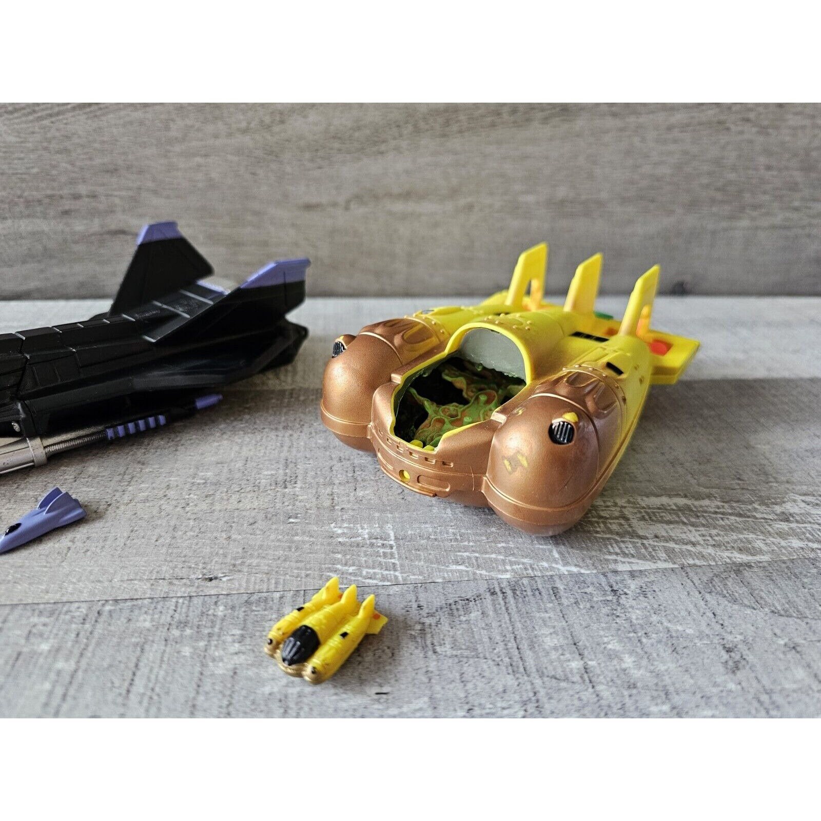 1994 Mattel Hot Wheels Adventures Red Reef Raider + HWA Mighty Max Toys ...