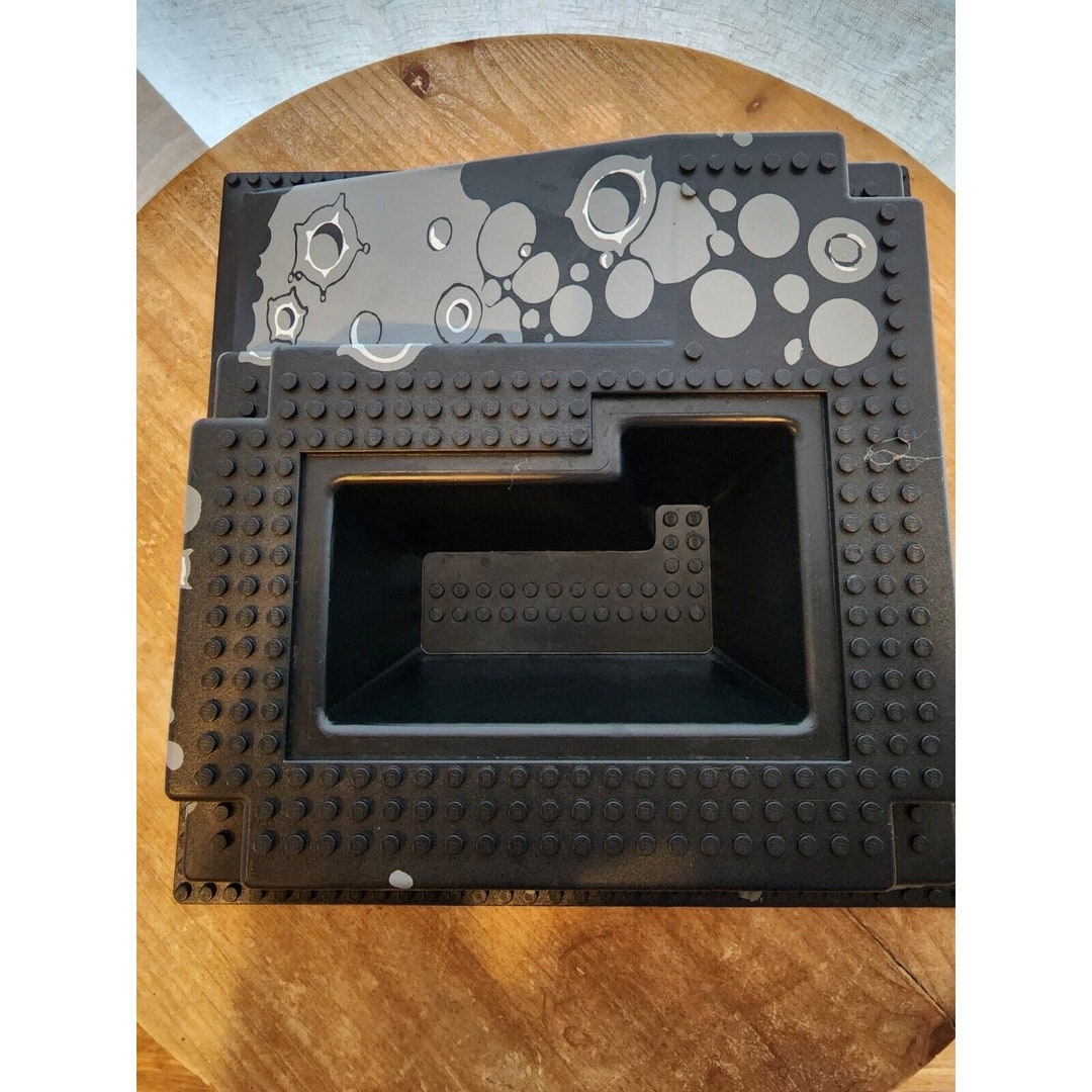 LEGO Blacktron Baseplate 32 X 32 W Ramp & Pit, Crater Pattern 6991 ...