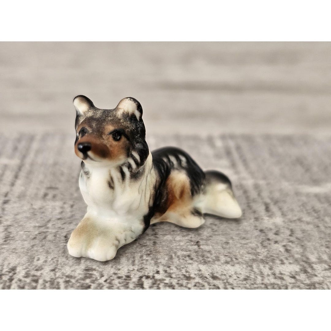Vintage Mini Porcelain Border Collie Lassie Figurine Dog Puppy Diorama ...