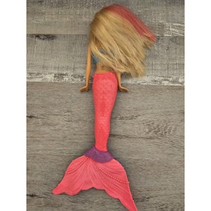 Barbie Dreamtopia Rainbow Lights Mermaid Doll Blonde Light-up Tail ...