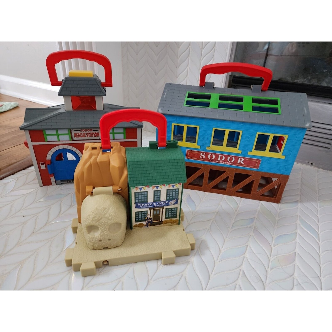 LOT Thomas & Friends Sodor Covered Bridge Take and Play 2007 3 Sets - Etsy