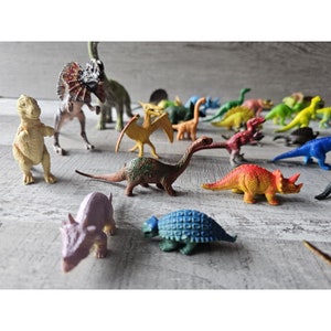 Dinosaurs Plastic Figures Lot of 33 1980s 1990s Vintage Toys ...