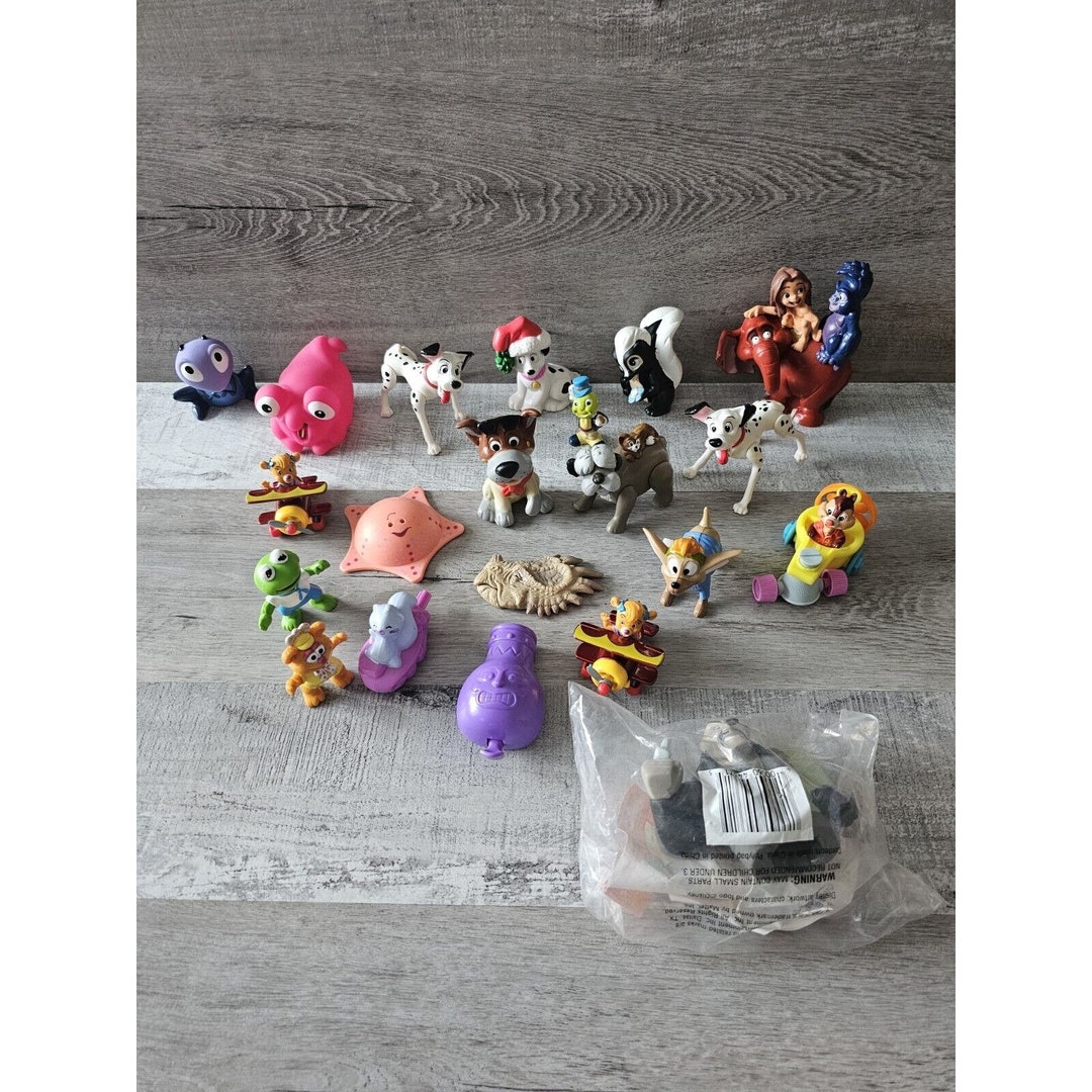Lot of 21 Vtg Disney Dogs Figures Animals Dalmations Mulan Muppets ...