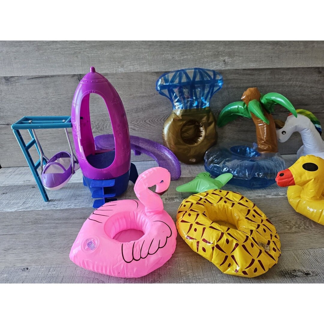 Barbie Space Discovery Chelsea Rocketship Playset & Inflatible Pool ...