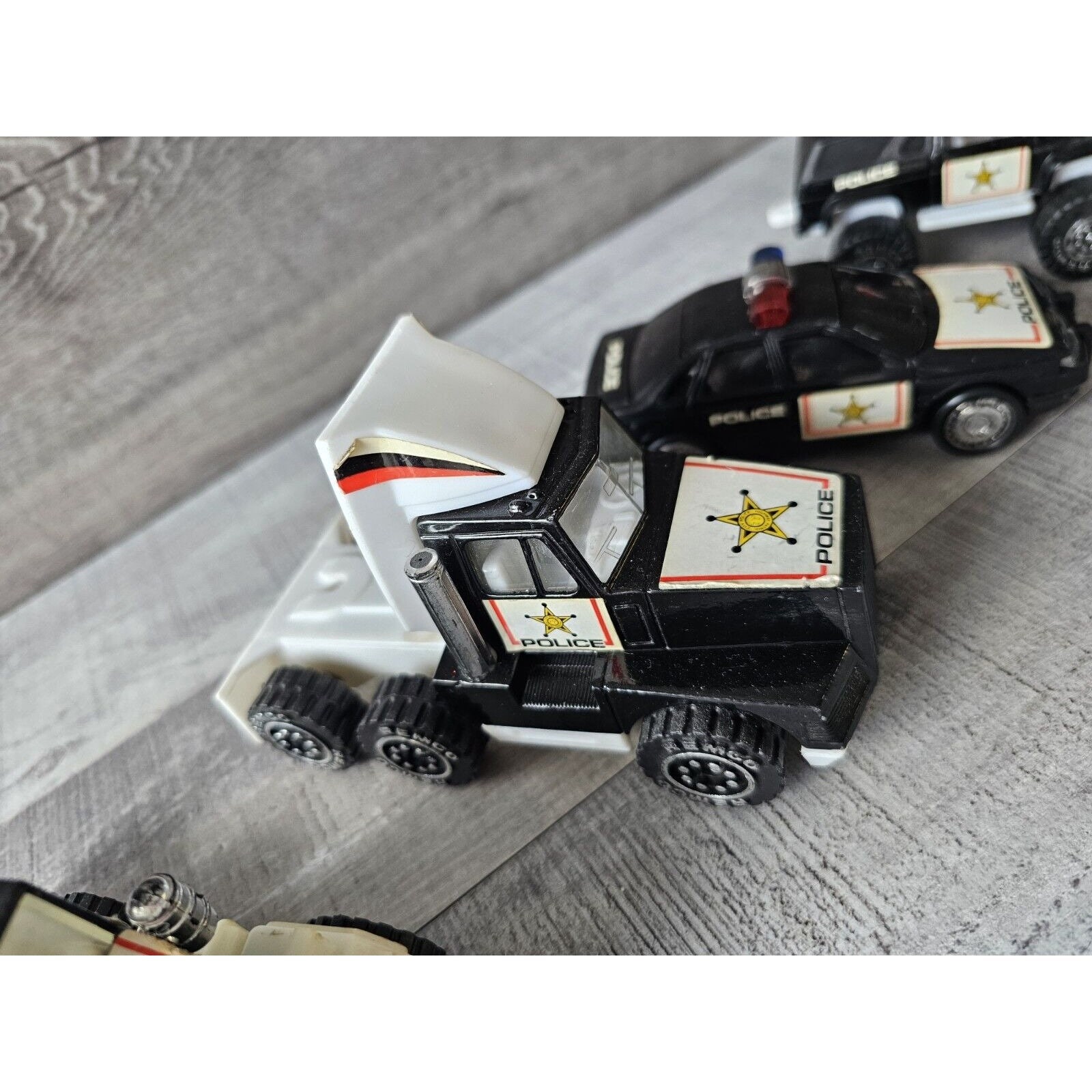 1987 Remco Tuff Ones Steel Die-cast Metal Police Cruiser Toy & Police ...