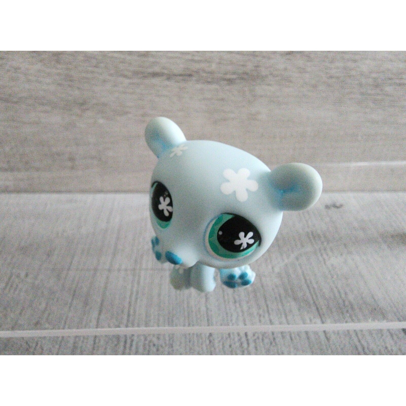 Littlest Pet Shop 646 Blue Polar Bear Blue Flower Eyes and White ...