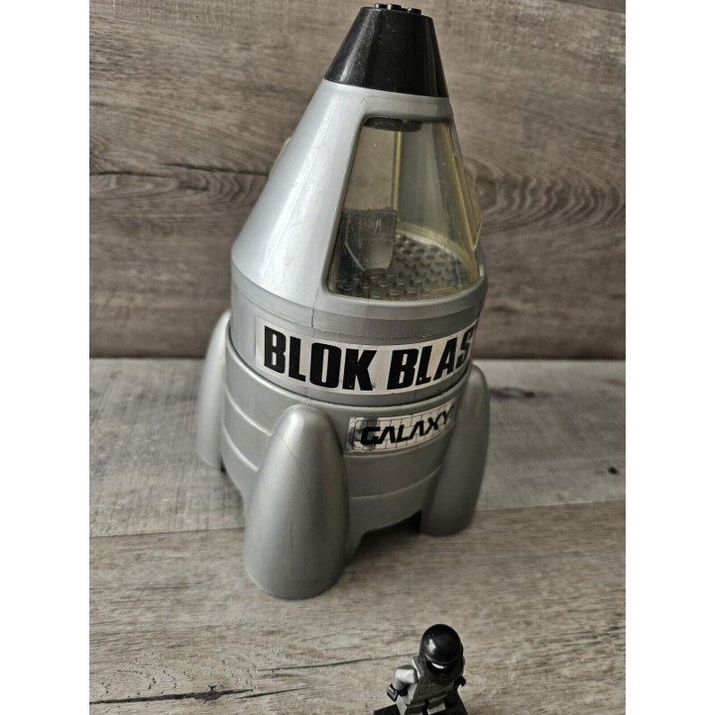 Vintage Mega Bloks Blok Blaster Rocket Capsule & Figure 1990s Toys ...