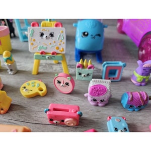32 Pieces Moose Shopkins Playset Sweet Spot Shop Lot Car Mermaid Food ...