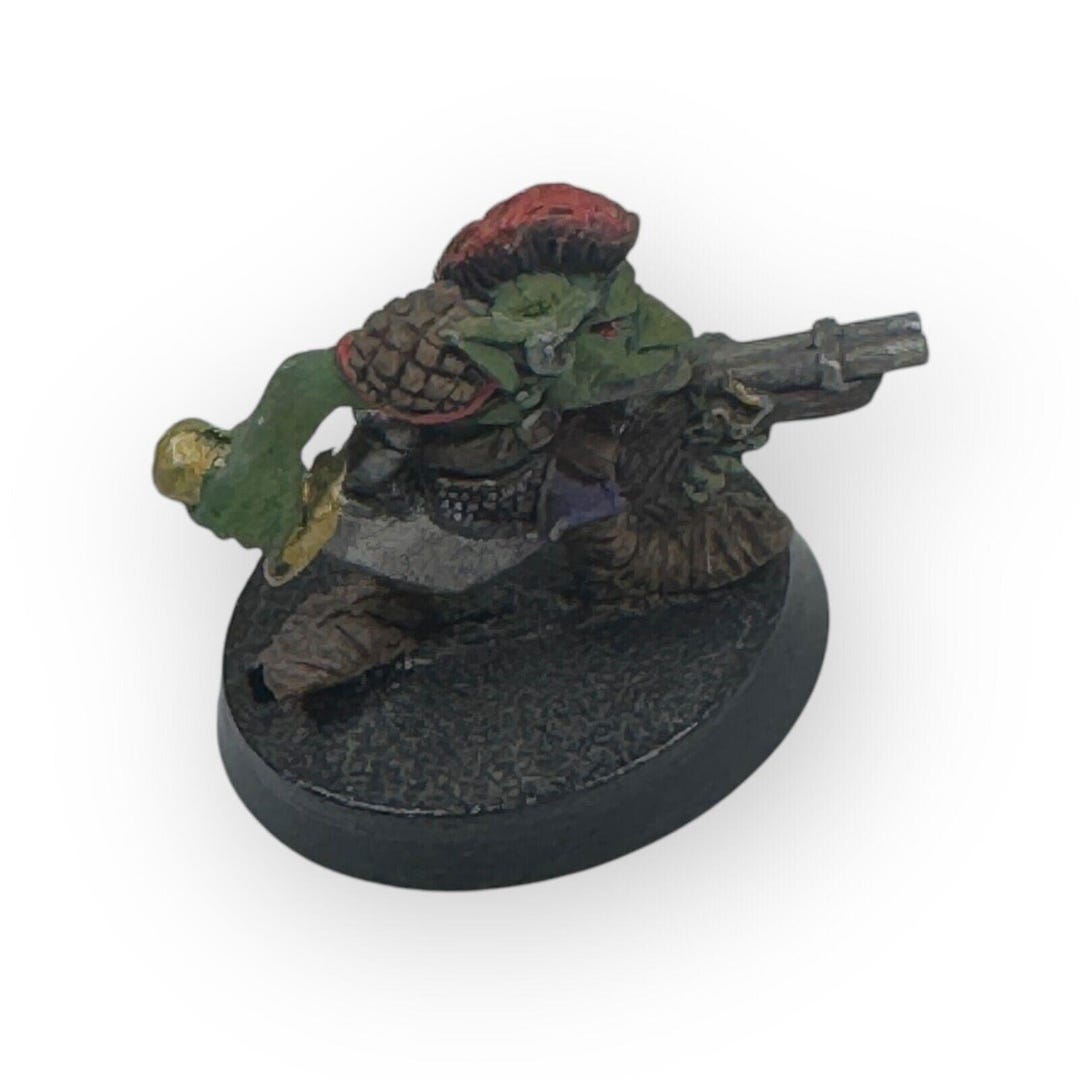 Warhammer 40K Rogue Trader Gretchin Armed W/ Knife & Sawn off Shotgun 3 ...