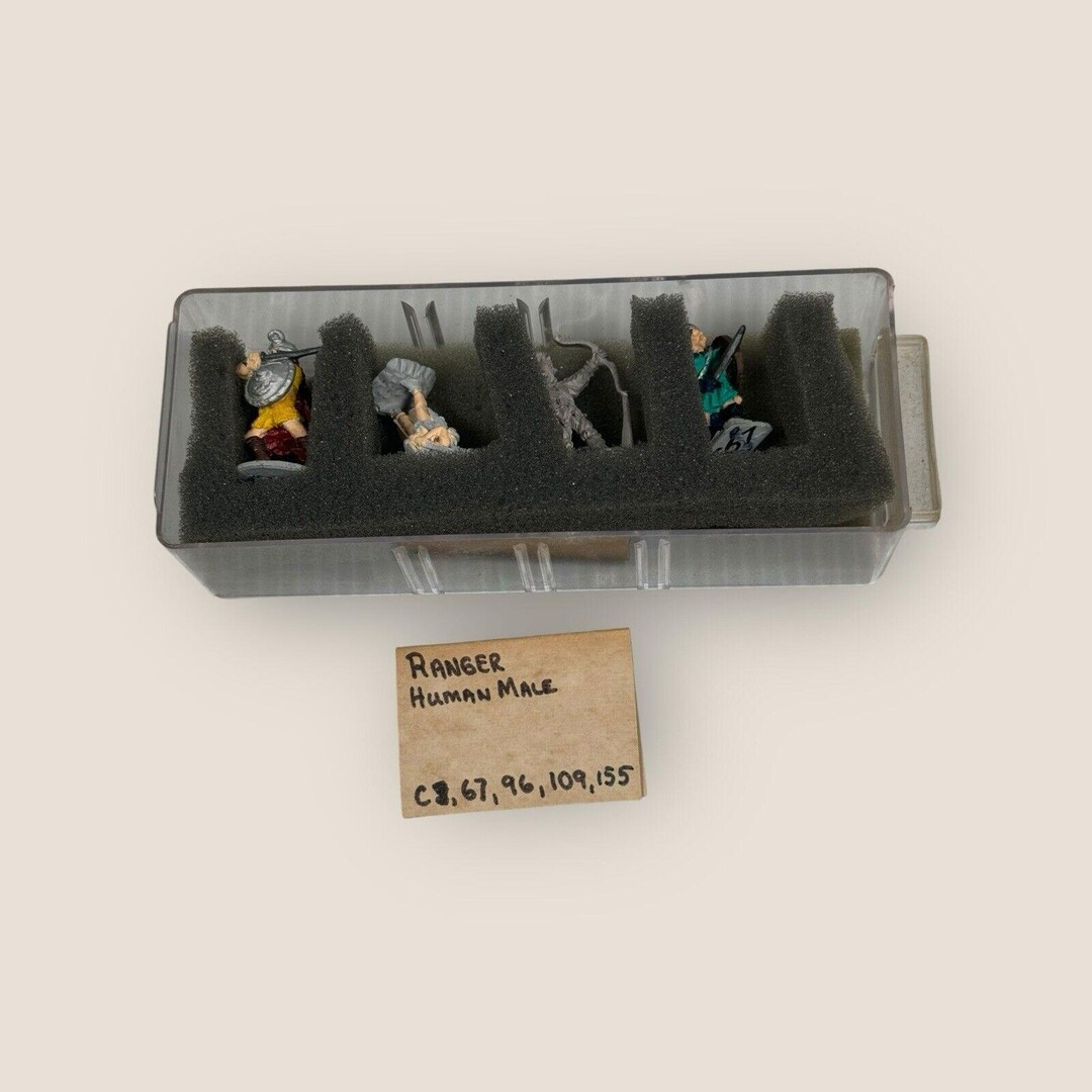 Dungeons & Dragons Lot 4 Male Rangers Lead Miniatures Ral Partha ...