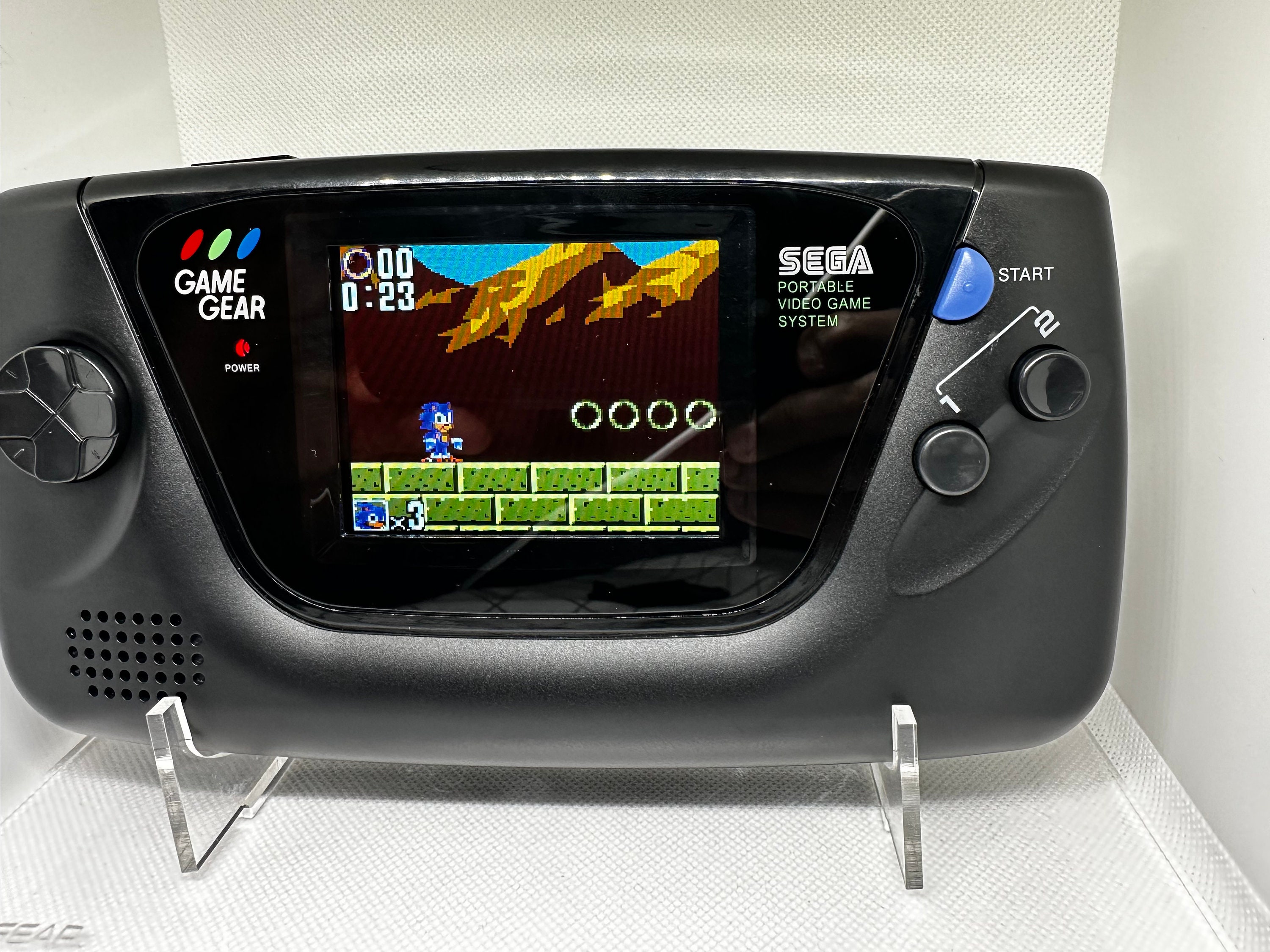 Sega Game Gear + New Capacitors + New Shell + New LCD Screen (bennvenn ...