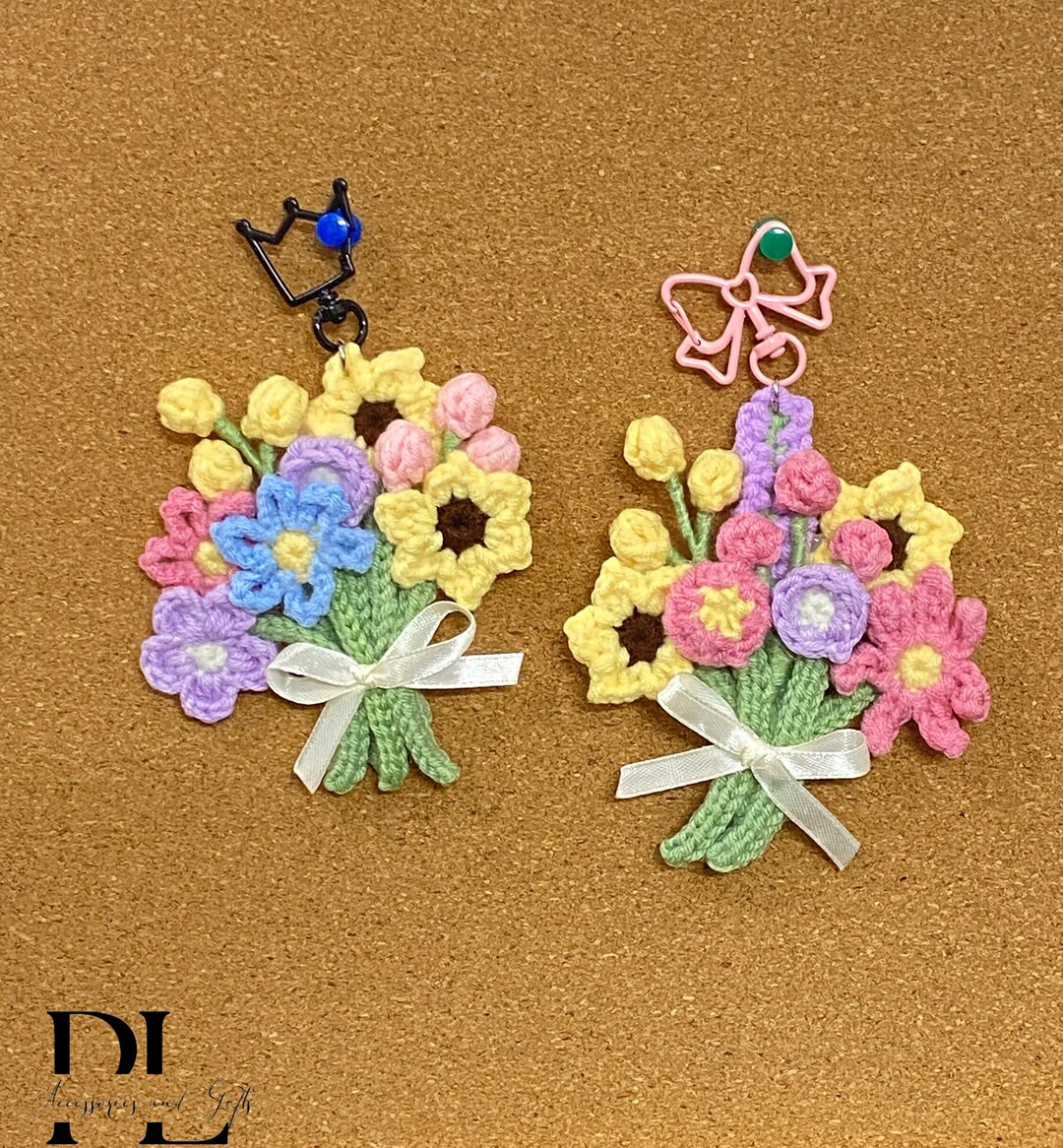 Crochet Mini Flowers Bouquet Keychain, Handmade Flower Bouquet, Cute ...