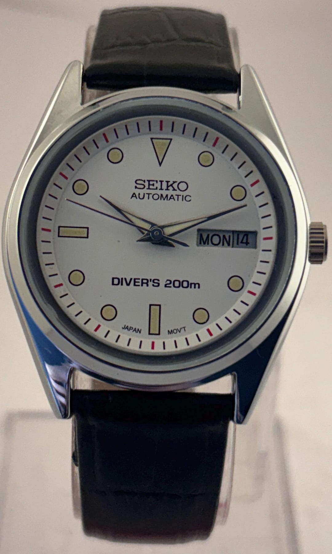 Vintage Seiko Automatic White Dial Day Date Analog Men's Wrist Watch ...
