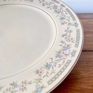 Fine China of Japan Vintage Porcelain Floral Dinnerplate - Etsy