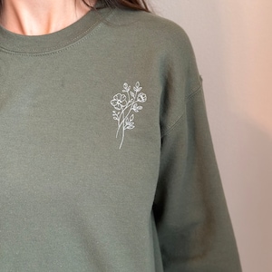 Embroidered Floral Sweatshirt || Floral Crewneck || Floral Sweatshirt ...