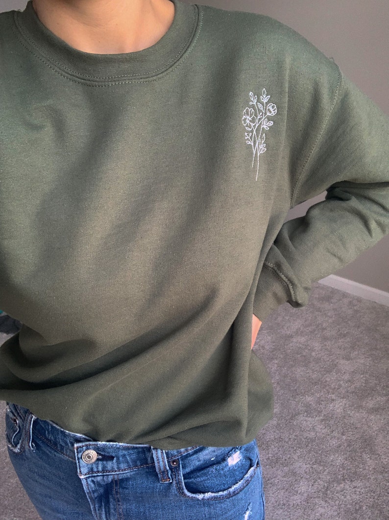 Embroidered Floral Sweatshirt || Floral Crewneck || Floral Sweatshirt ...