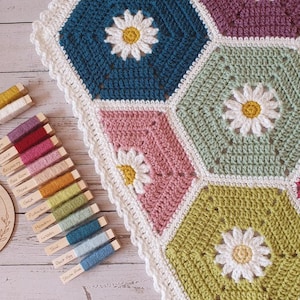 Hexadaisy Crochet Blanket Pattern by Meema Makes ®, Crochet Daisy ...