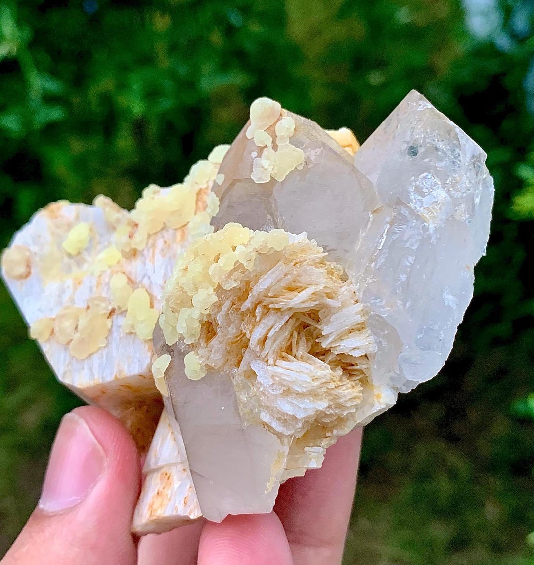 1140 CTS Natural Rare Beautiful Quartz Crystal Cluster on Albite ...