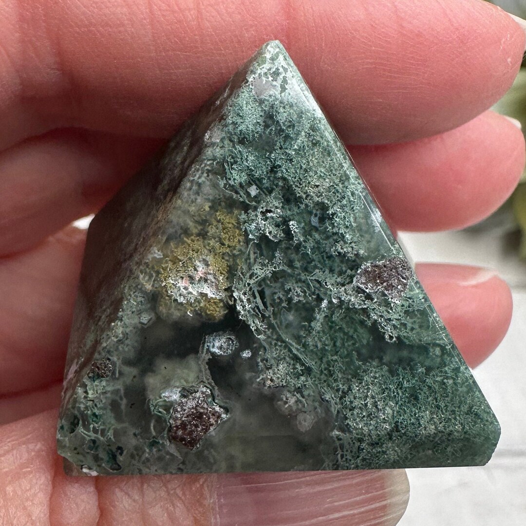 Adorable Agate Pyramid Filled With Moss - Etsy