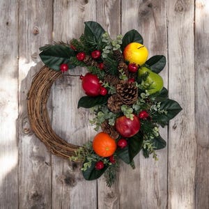 Colonial Style Wreath - Etsy