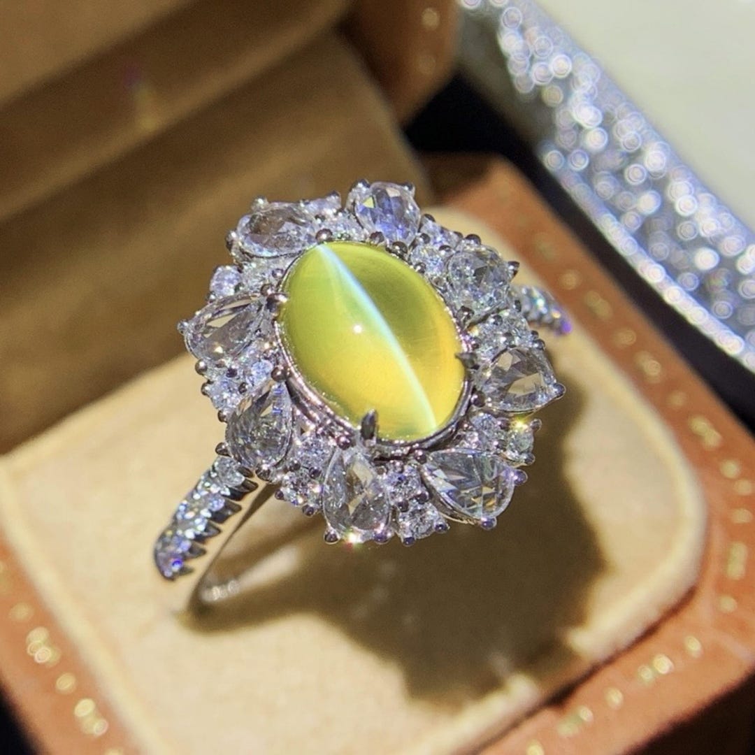 Natural Cat's Eye Chrysoberyl Ring: 18k White Gold Diamond Halo High ...